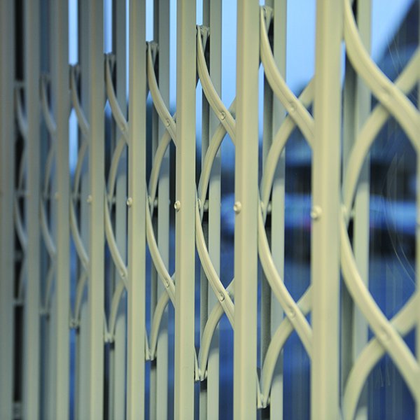 RETRACTABLE SECURITY GRILLS - Security Grilles Bradford
